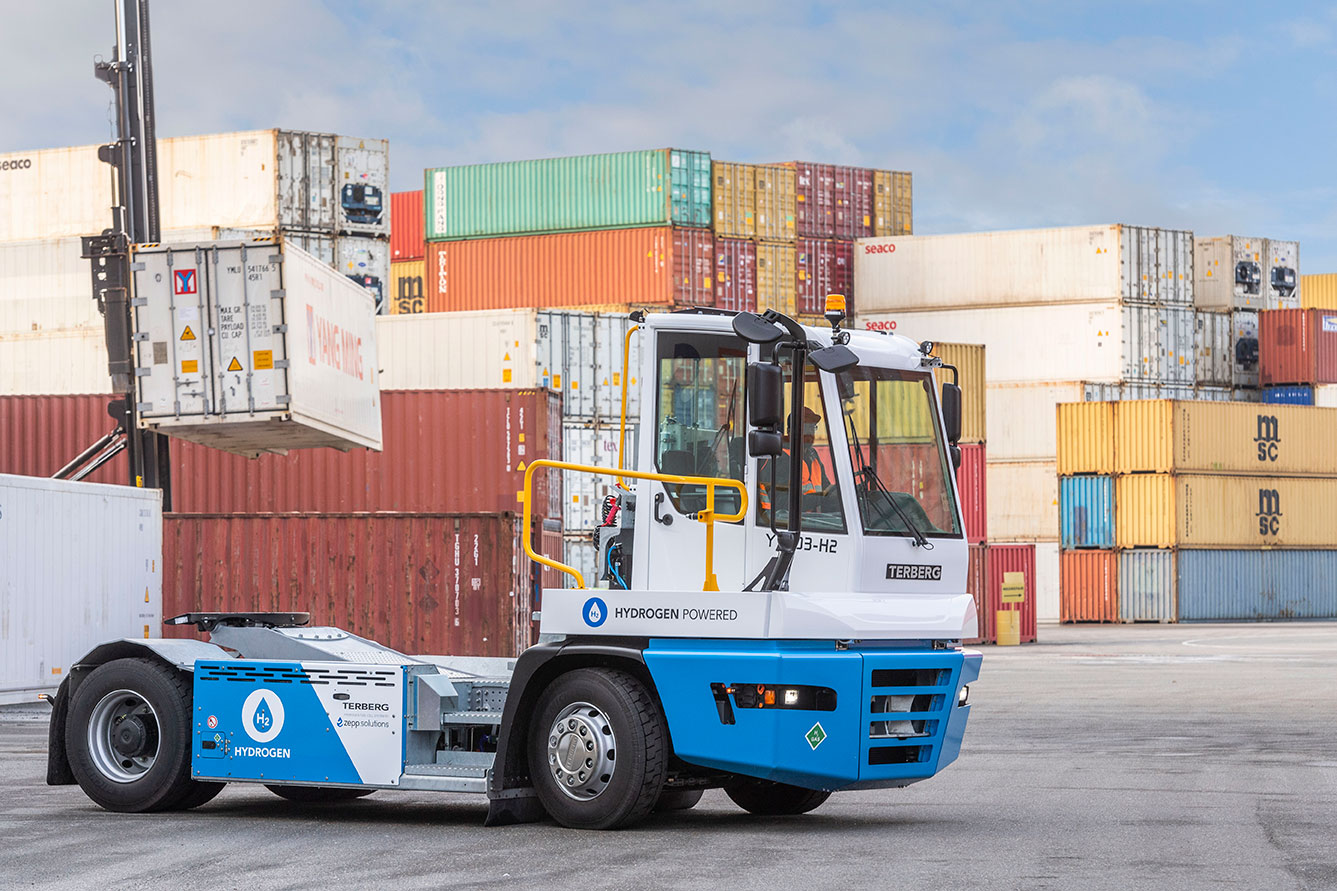 Terberg starts intensive testing of Hydrogen Terminal Tractor in the ...